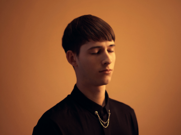 PREMIERE | Rising Artist Cella Showcases His Unique Sound On New Single ...